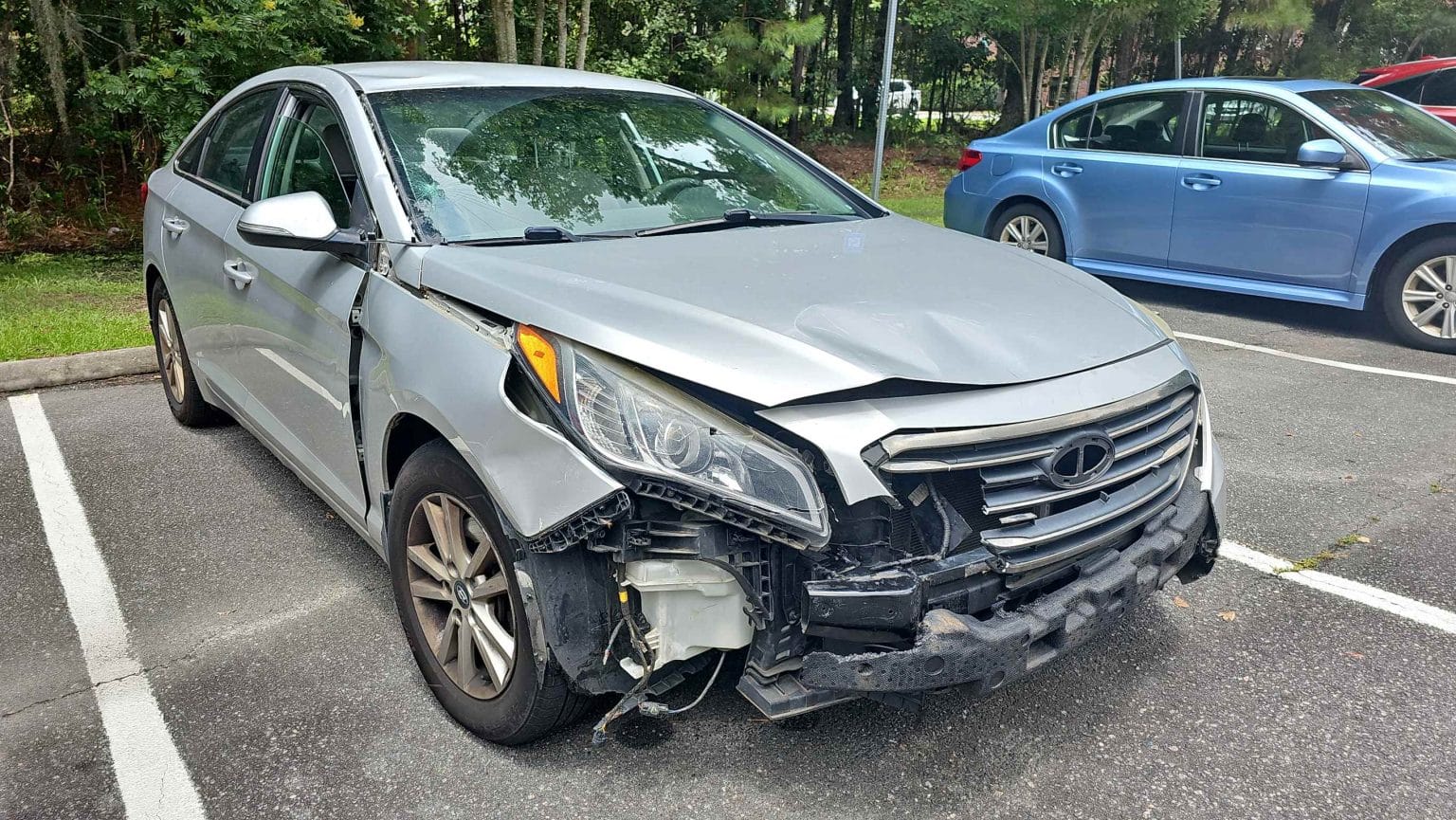 10 Common Signs Your Car Is Totaled After an Accident | DVGA
